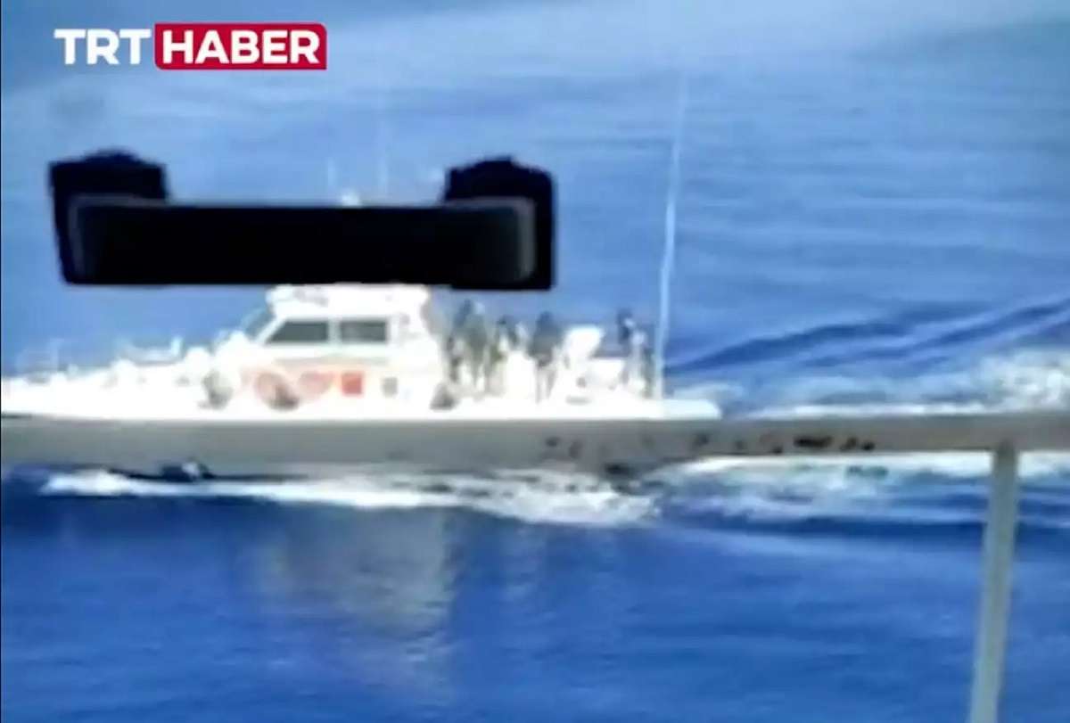 Τουρκία | Ελληνικά πλοία άνοιξαν πυρ εναντίον πλοίου με σημαία Κομόρες ...