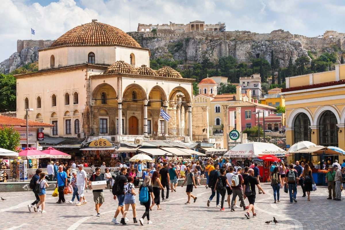Το καταραμένο τζαμί της Πλατείας Μοναστηρακίου | De-Facto.gr